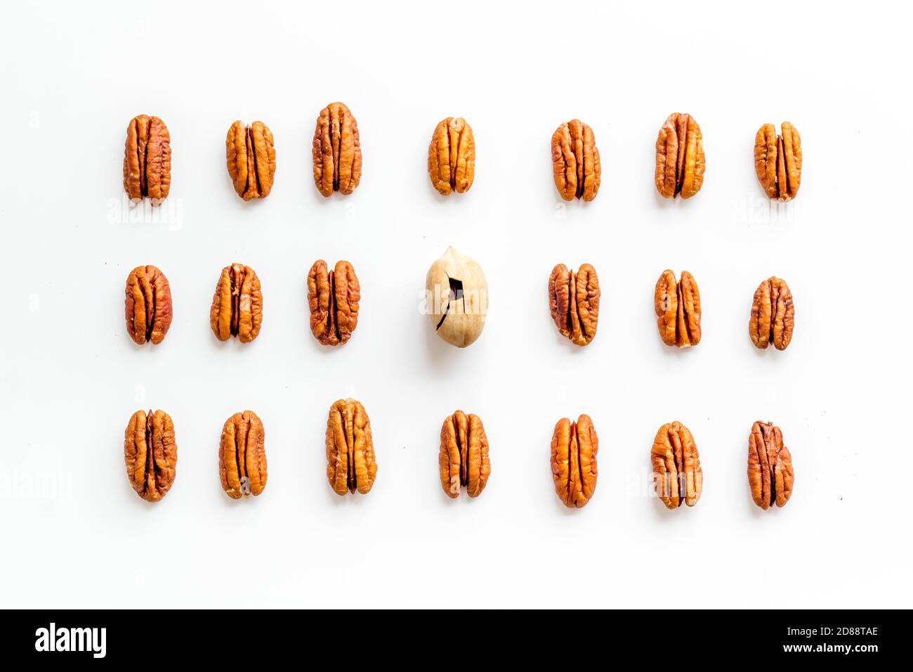 Pecan nuts pattern. Food background, top view Stock Photo - Alamy