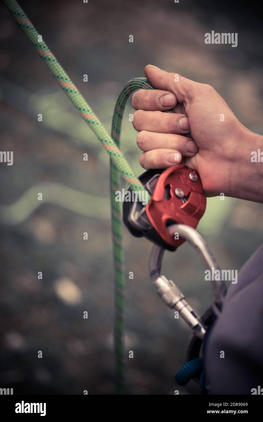 Rope descent system hi-res stock photography and images - Alamy