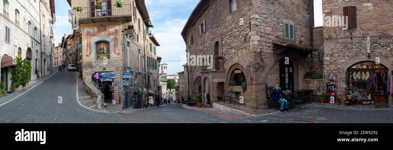 Assisi city street panorama Stock Photo - Alamy