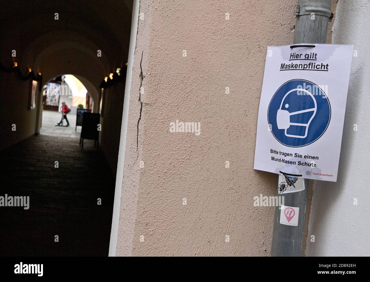 Munich, Germany. 28th Oct, 2020. A sign with the inscription "Masks are ...