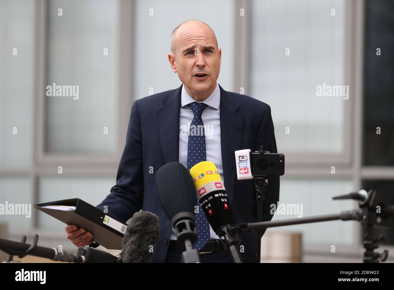 Detective Chief Inspector Richard Dixey, of Dorset Police, speaks to ...