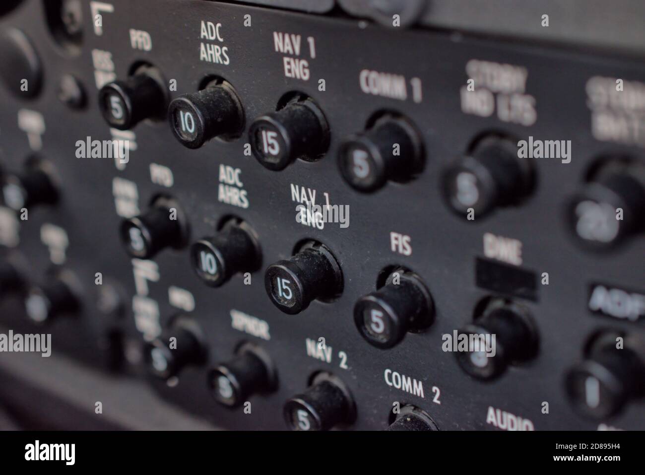 Cessna 172 cockpit hi-res stock photography and images - Alamy