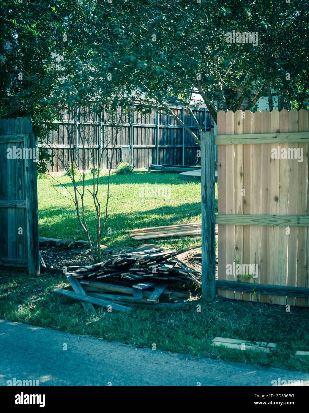 Replacing broken slats hi-res stock photography and images - Alamy