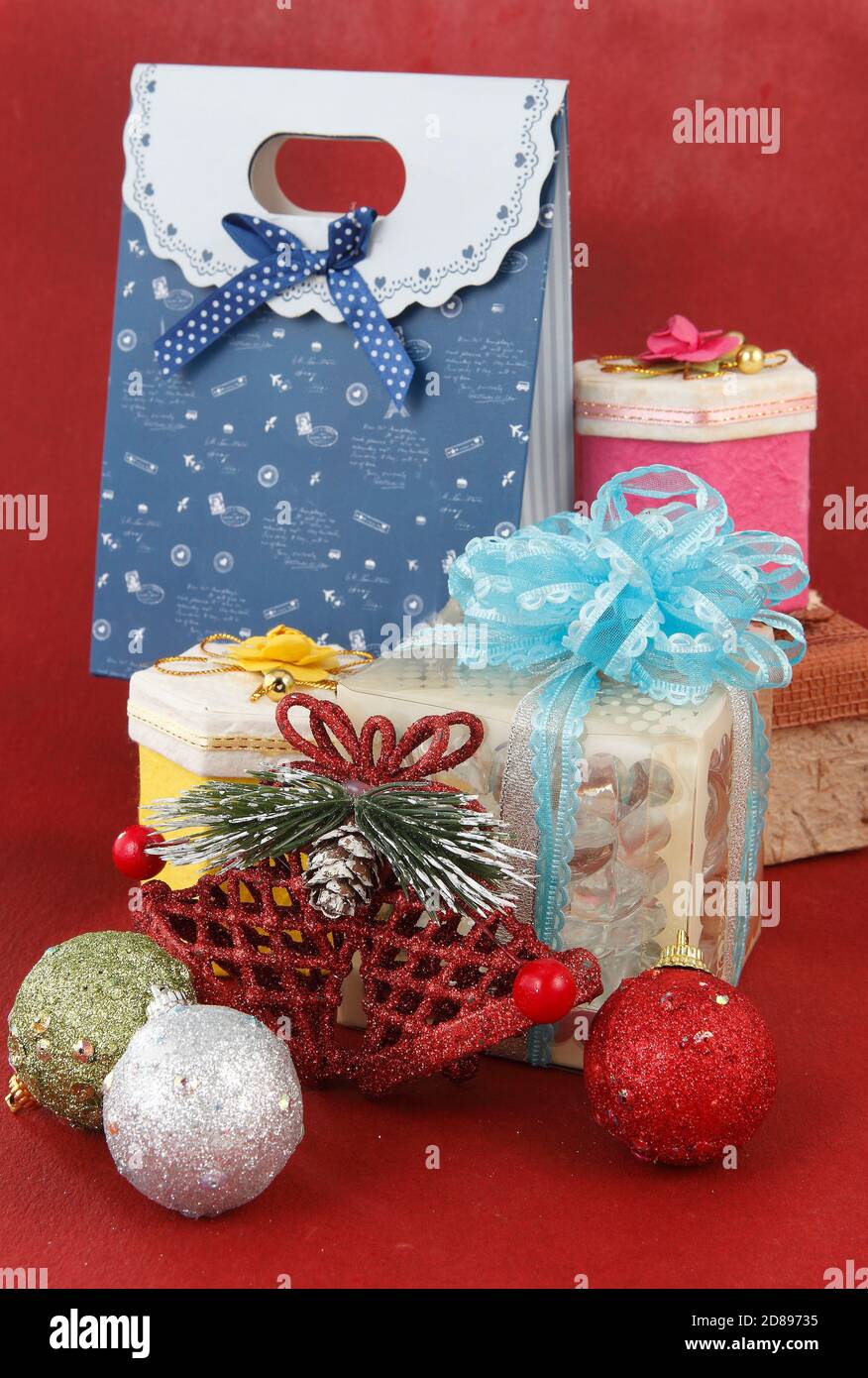 christmas gift box Stock Photo - Alamy