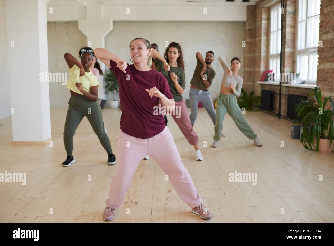 Woman dancing club african hi-res stock photography and images - Alamy