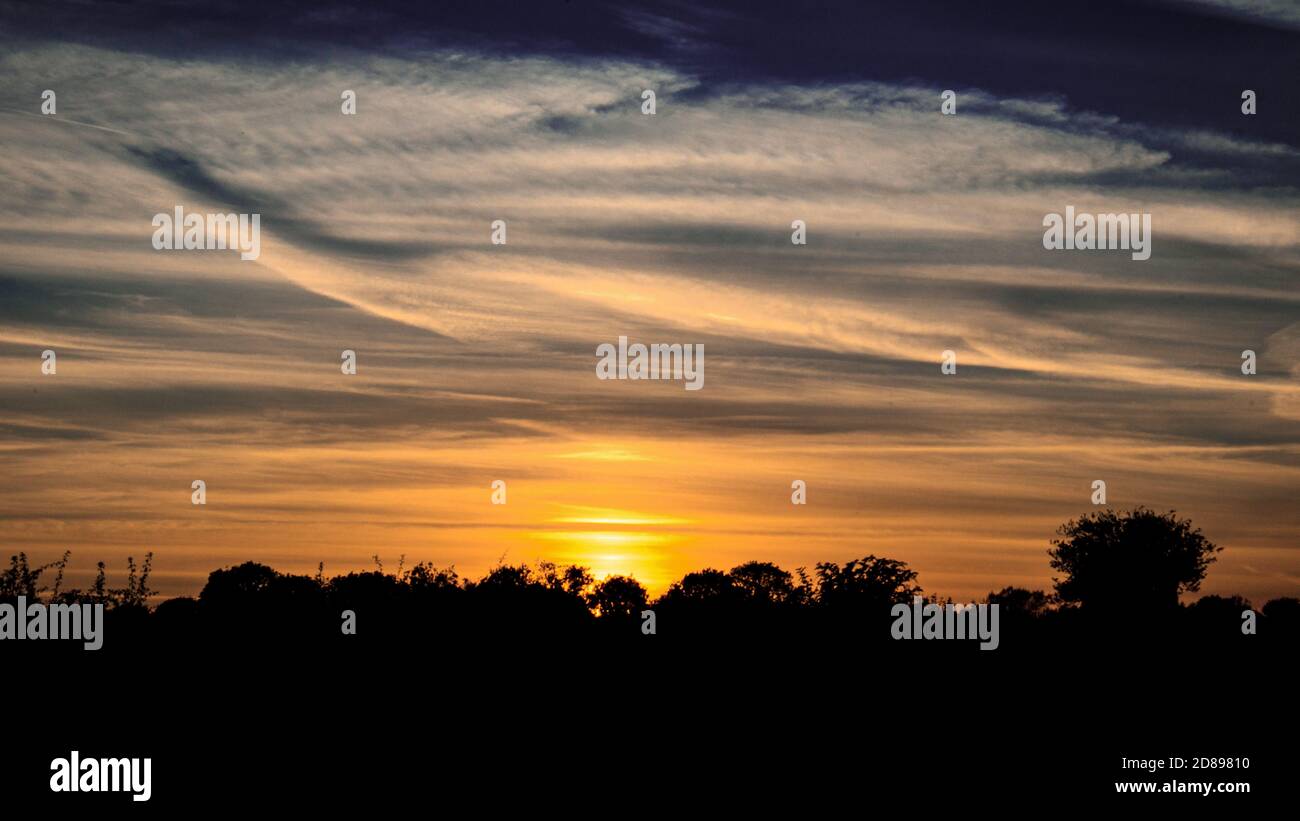Rich sunset colour hi-res stock photography and images - Alamy