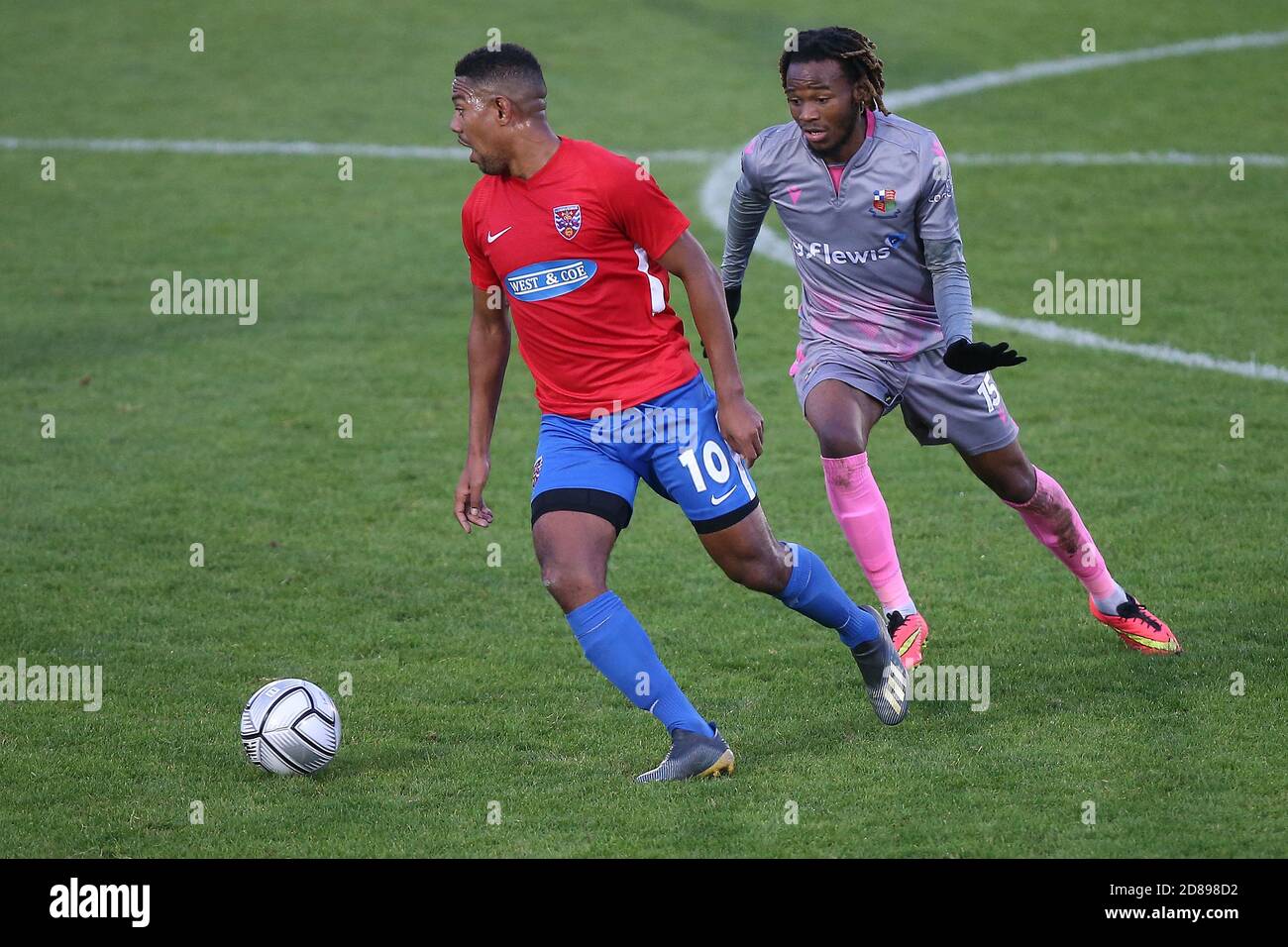 Angelo Balanta of Dagenham and Redbridge and Kundai Benyu of Wealdstone ...