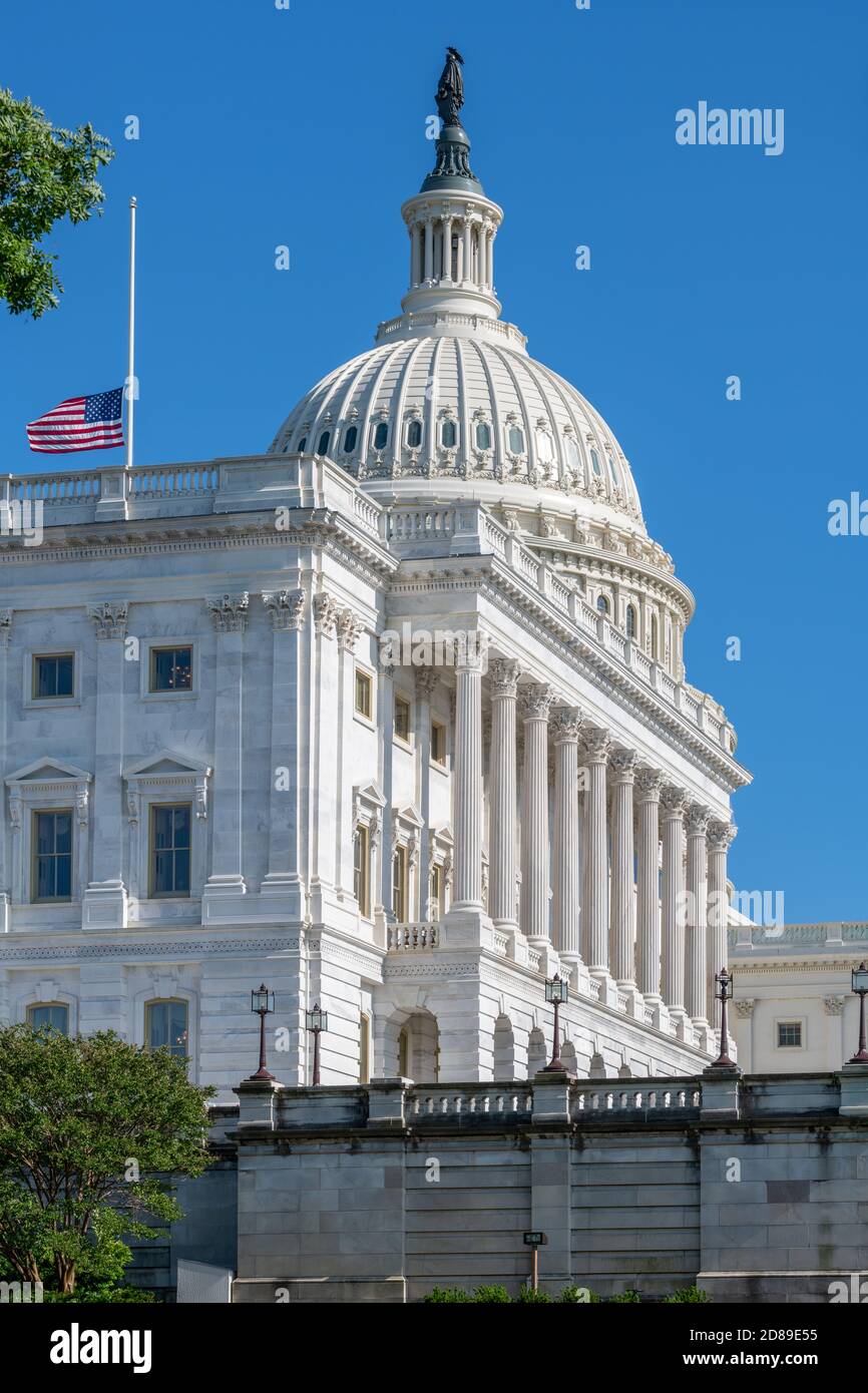 Thomas U. Walter's magnificent cast-iron dome of the US Capitol rises ...