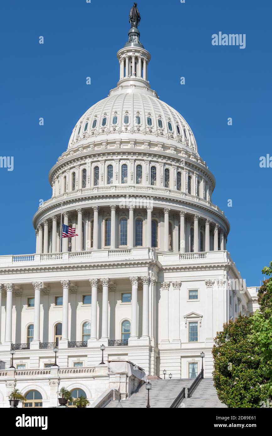 Thomas U. Walter's magnificent cast-iron dome of the US Capitol rises ...