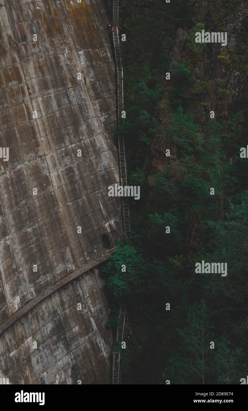 Overhead ladder hi-res stock photography and images - Alamy