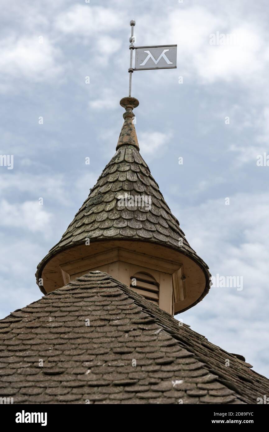 Traditional wooden shingles tile the conical top of George Washington's ...