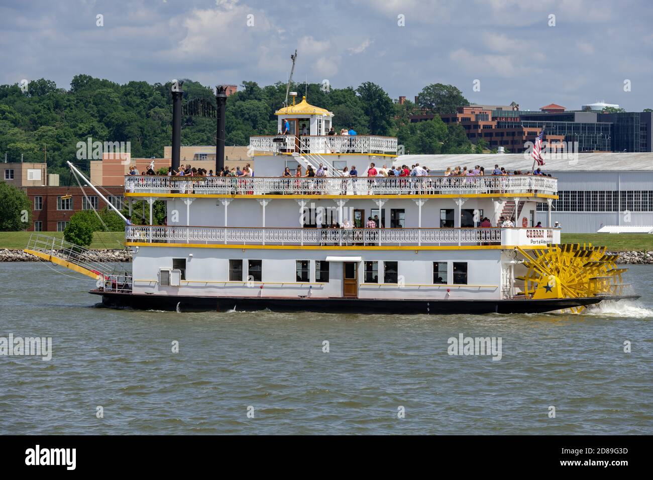 Cherry blossom cruise hi-res stock photography and images - Alamy