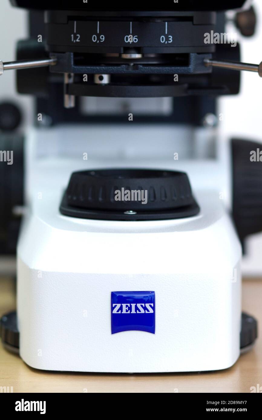 Carl zeiss logotype hi-res stock photography and images - Alamy