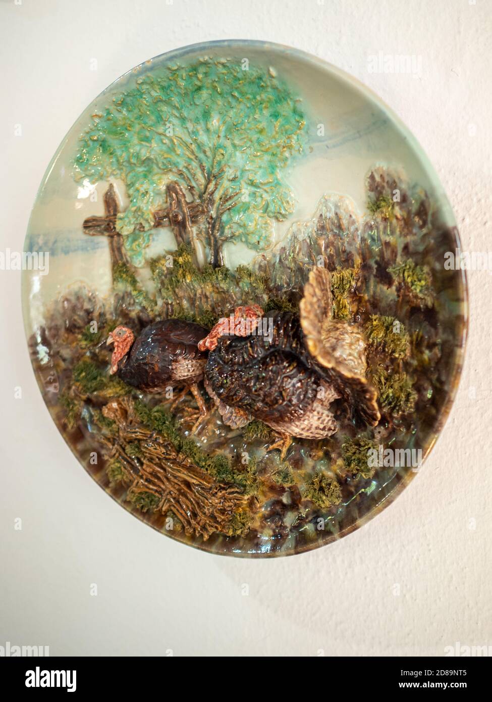 Rafael Bordalo Pinheiro ceramics plate with turkeys Stock Photo - Alamy