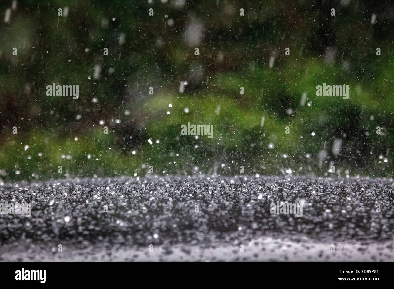Car roof covered in hail hi-res stock photography and images - Alamy