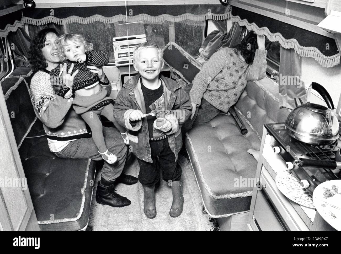 1980s uk poverty hi-res stock photography and images - Alamy