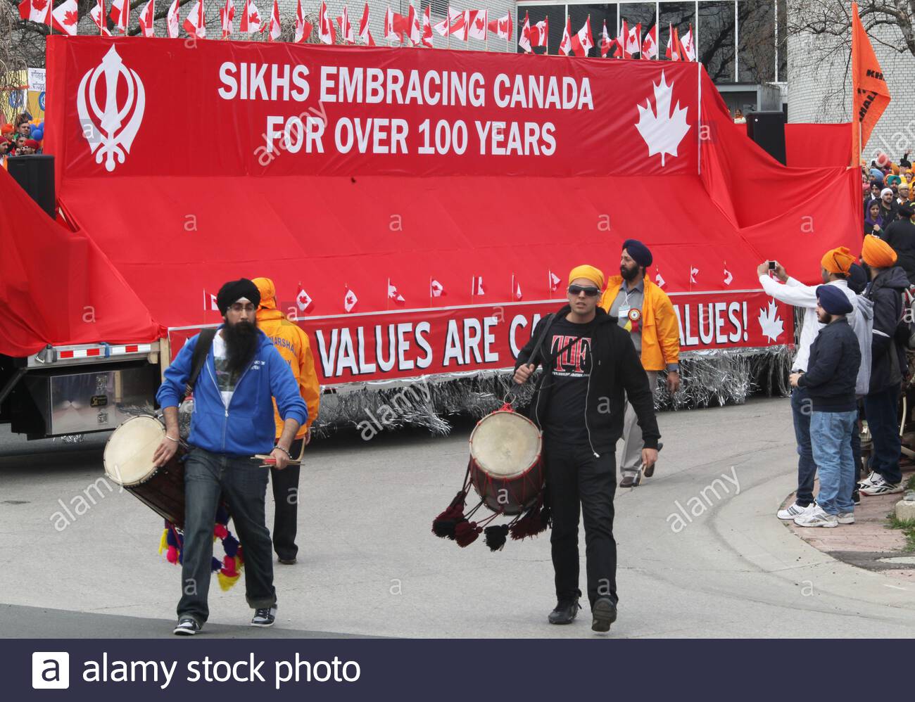Khanda Sikh Emblem High Resolution Stock Photography and Images - Alamy