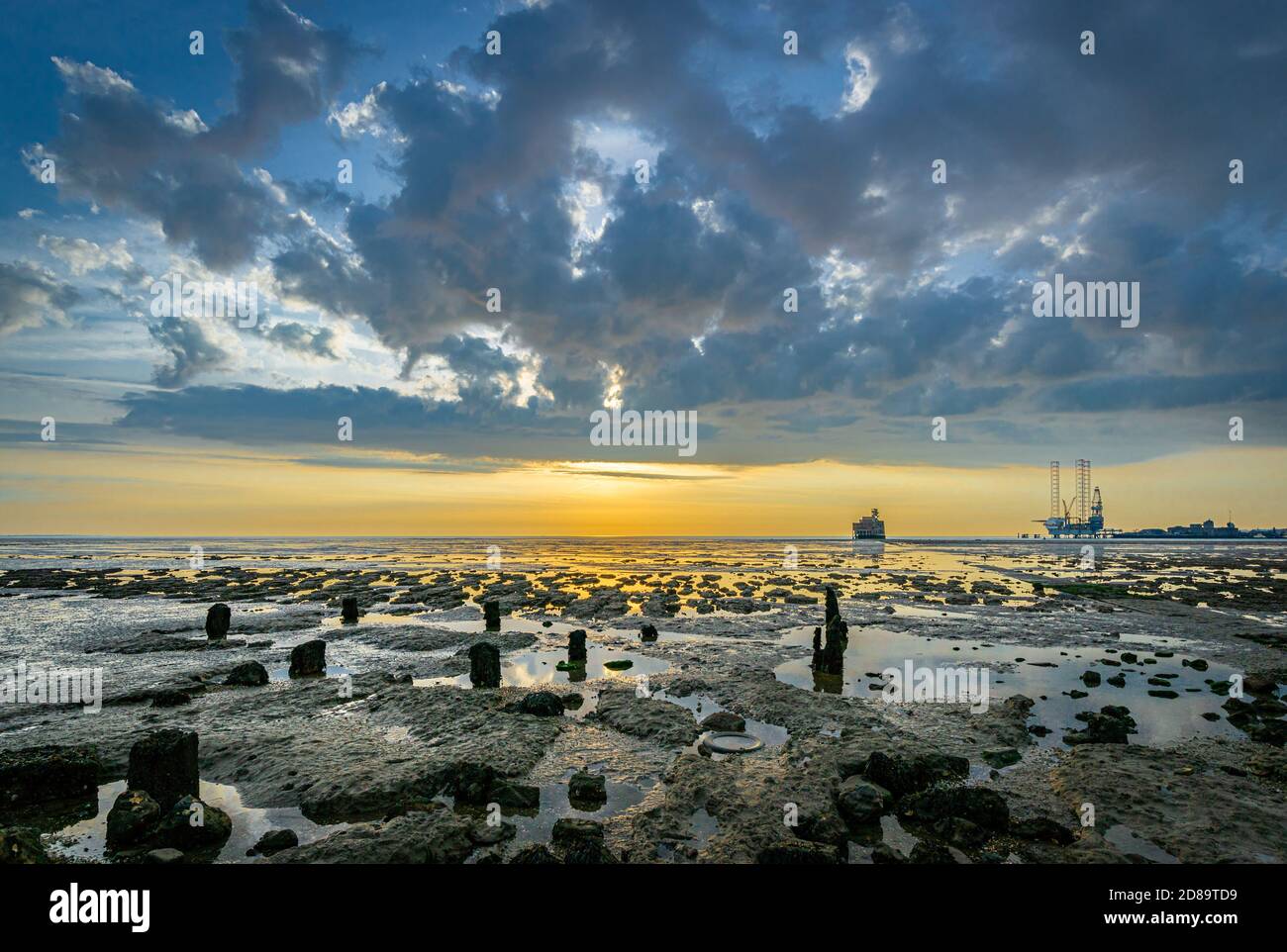 Grain Tower Battery at The Isle Of Grain with the Prospector 1 oil ...
