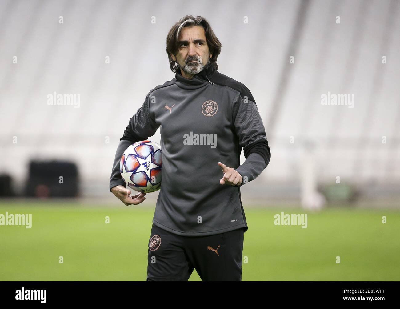 Manchester city assistant coach hi-res stock photography and images - Alamy