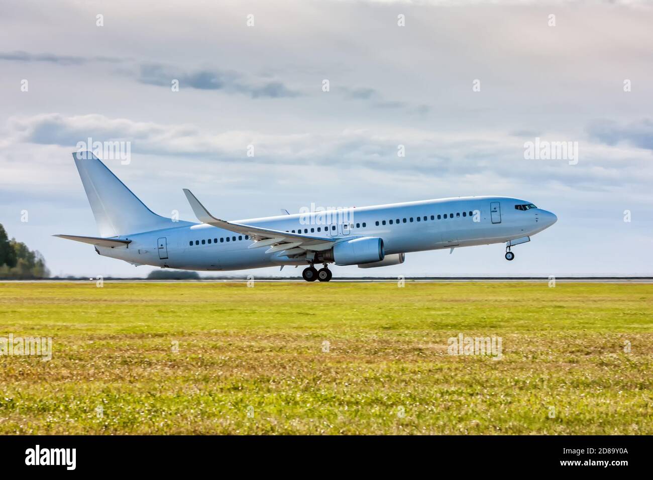 Jet take off hi-res stock photography and images - Alamy