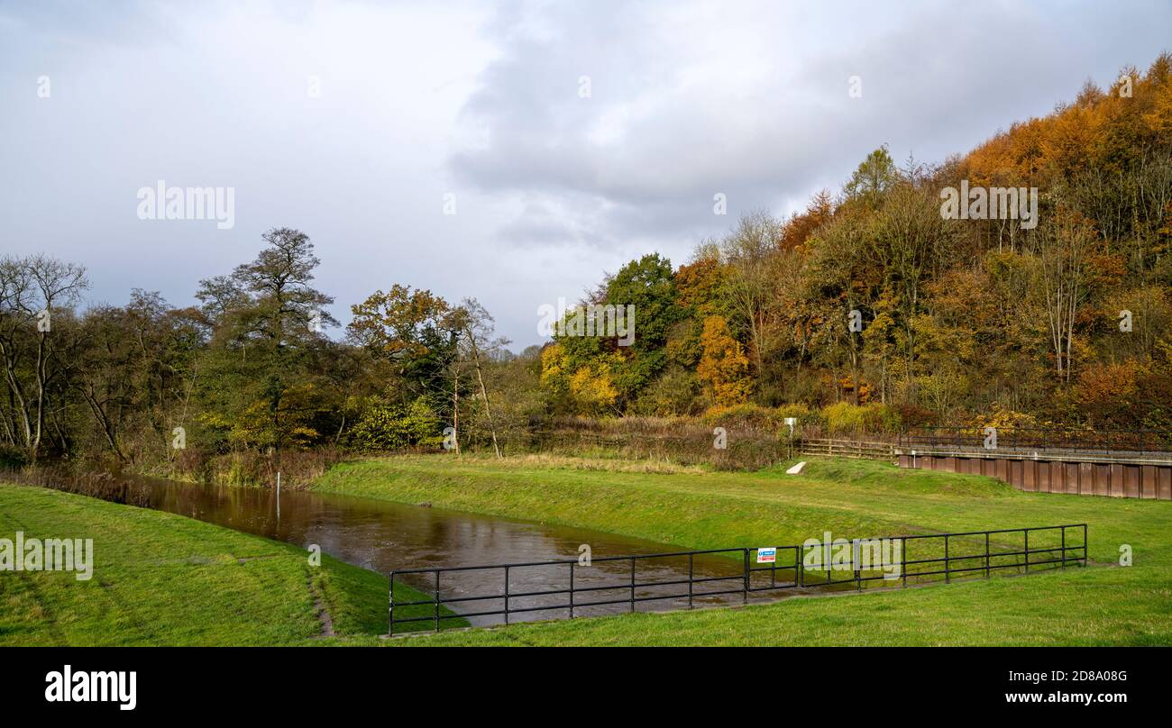 The flood defence bund in Newtondale above Pickering Stock Photo - Alamy