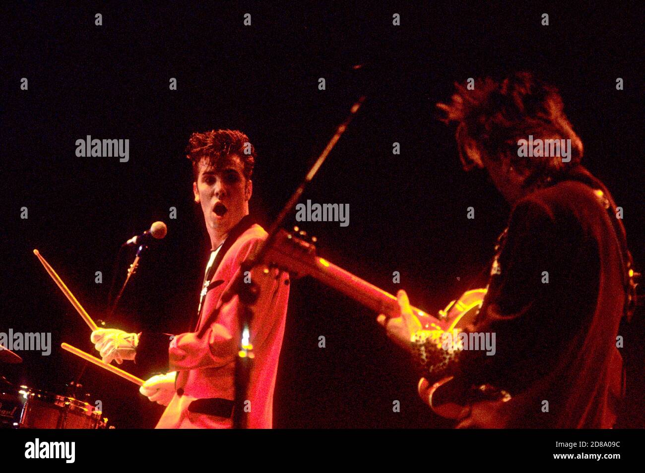 Slim Jim Phantom and Brian Setzer from the Stray Cats live at ...