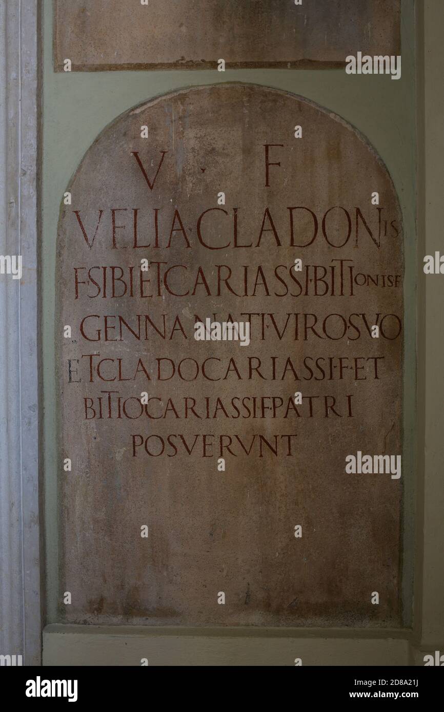 Caesar capitoline triad hi-res stock photography and images - Alamy