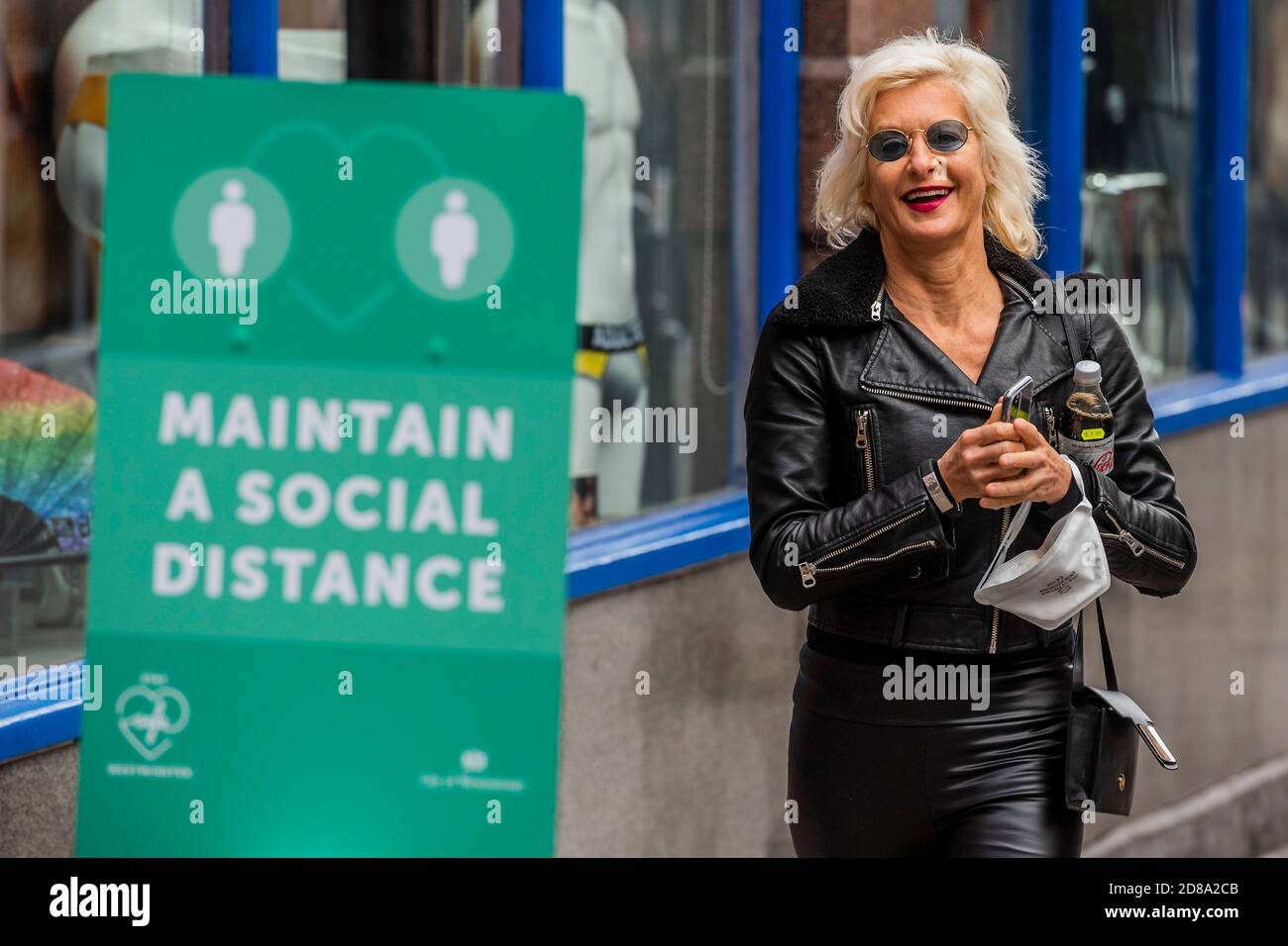 Alison jackson artist hi-res stock photography and images - Alamy