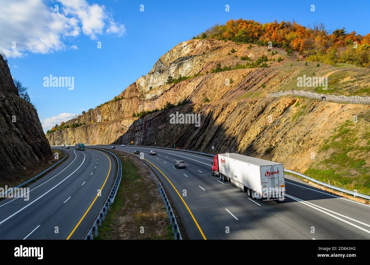 Sideling hill hi-res stock photography and images - Alamy