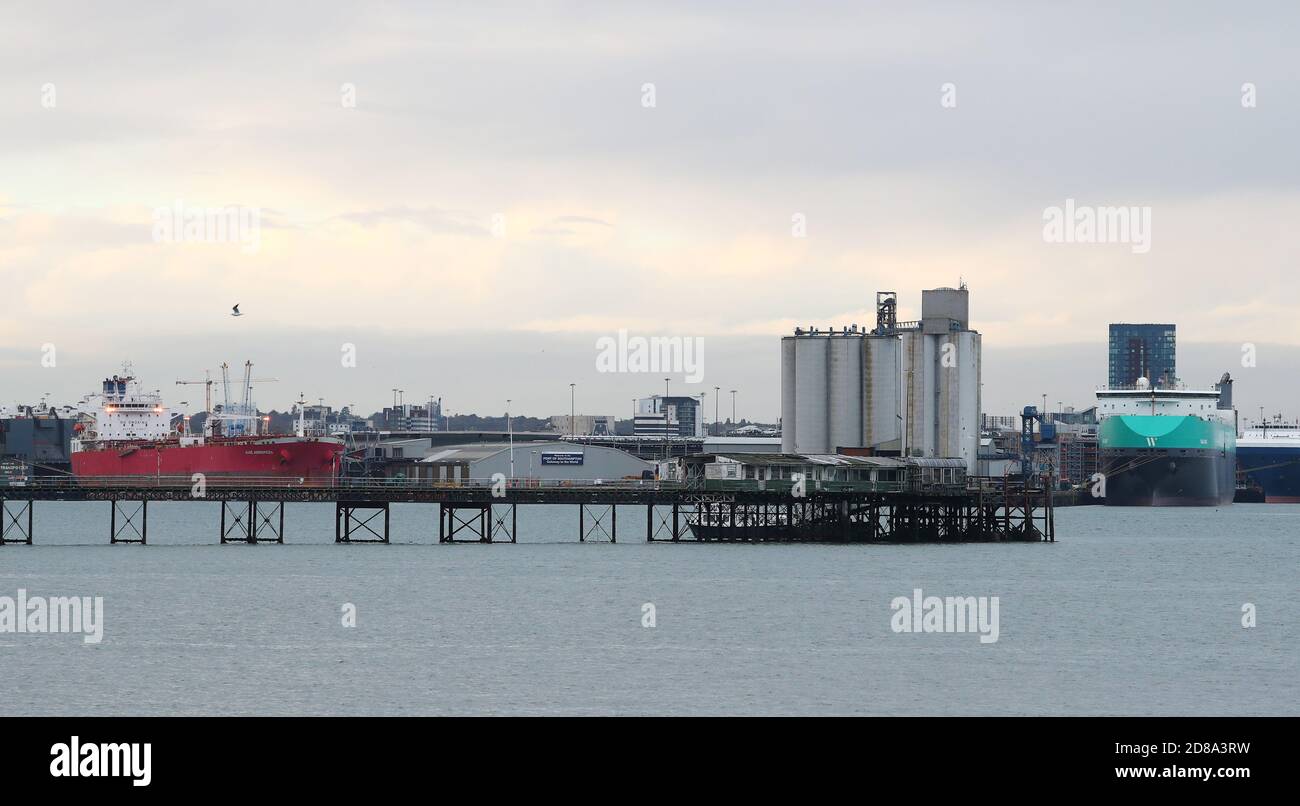 Nave andromeda ship hi-res stock photography and images - Alamy