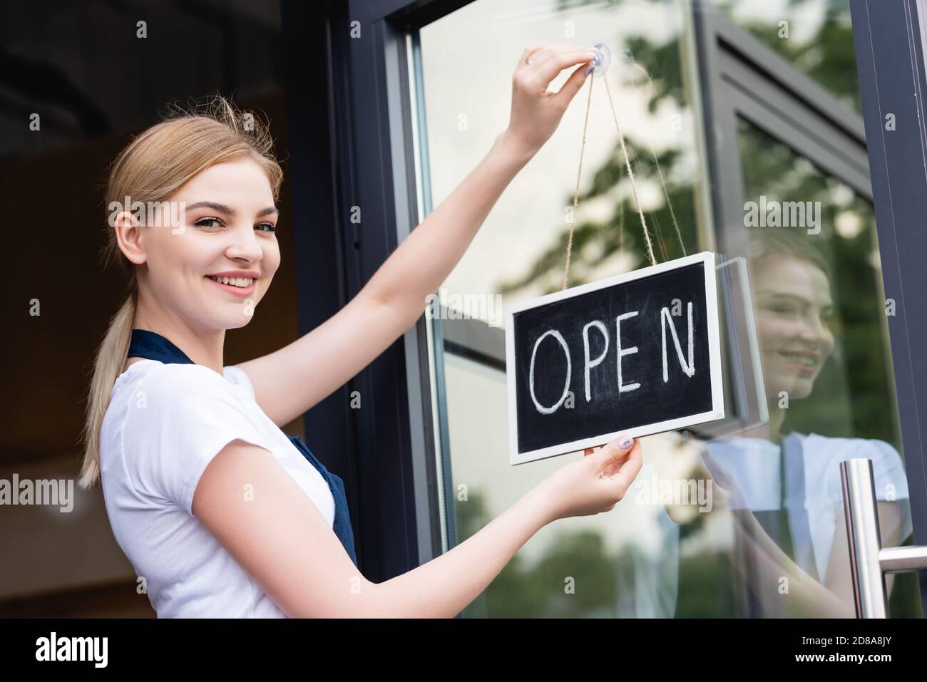 Outside open signs hi-res stock photography and images - Alamy