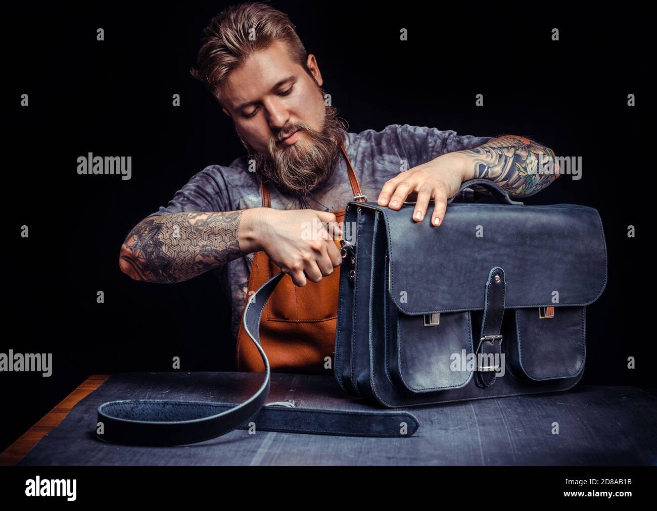 Leathercrafters hi-res stock photography and images - Alamy