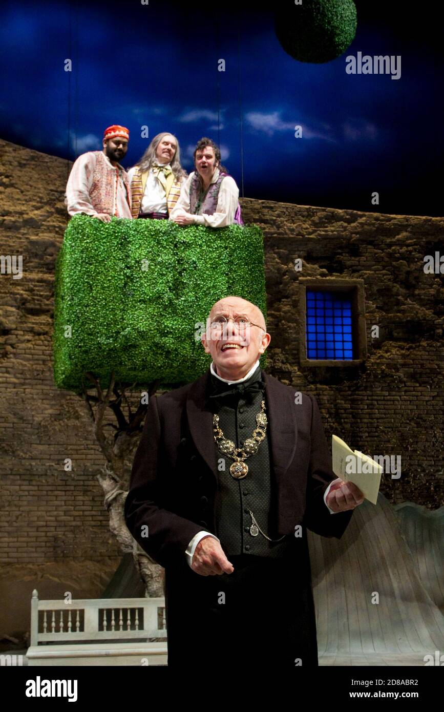 Sir andrew twelfth night hi-res stock photography and images - Alamy