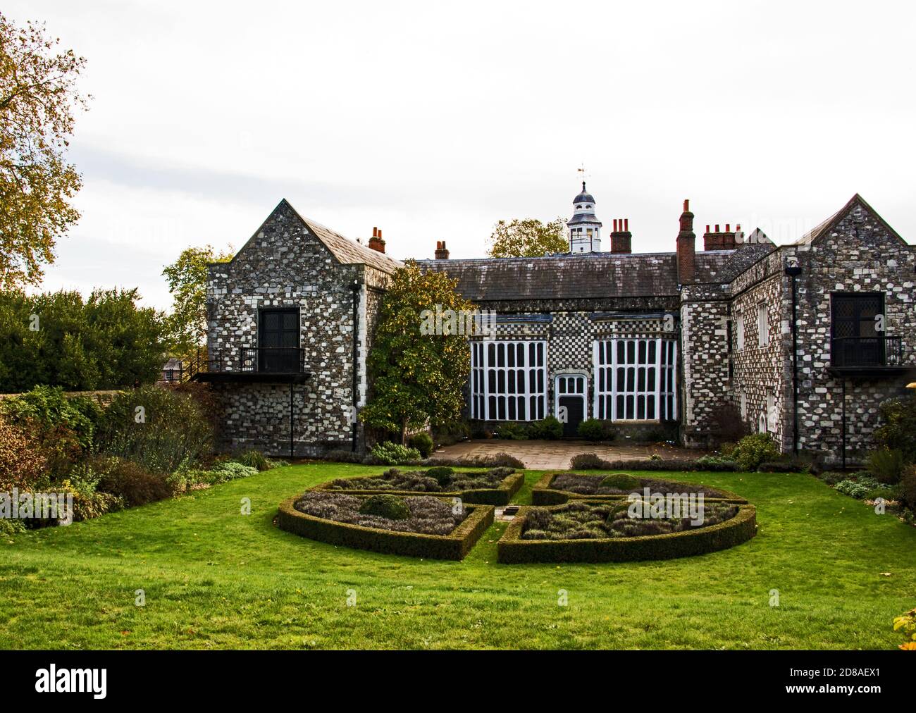 North Courtyard, Hall Place Manor House, Kent. UK Stock Photo - Alamy