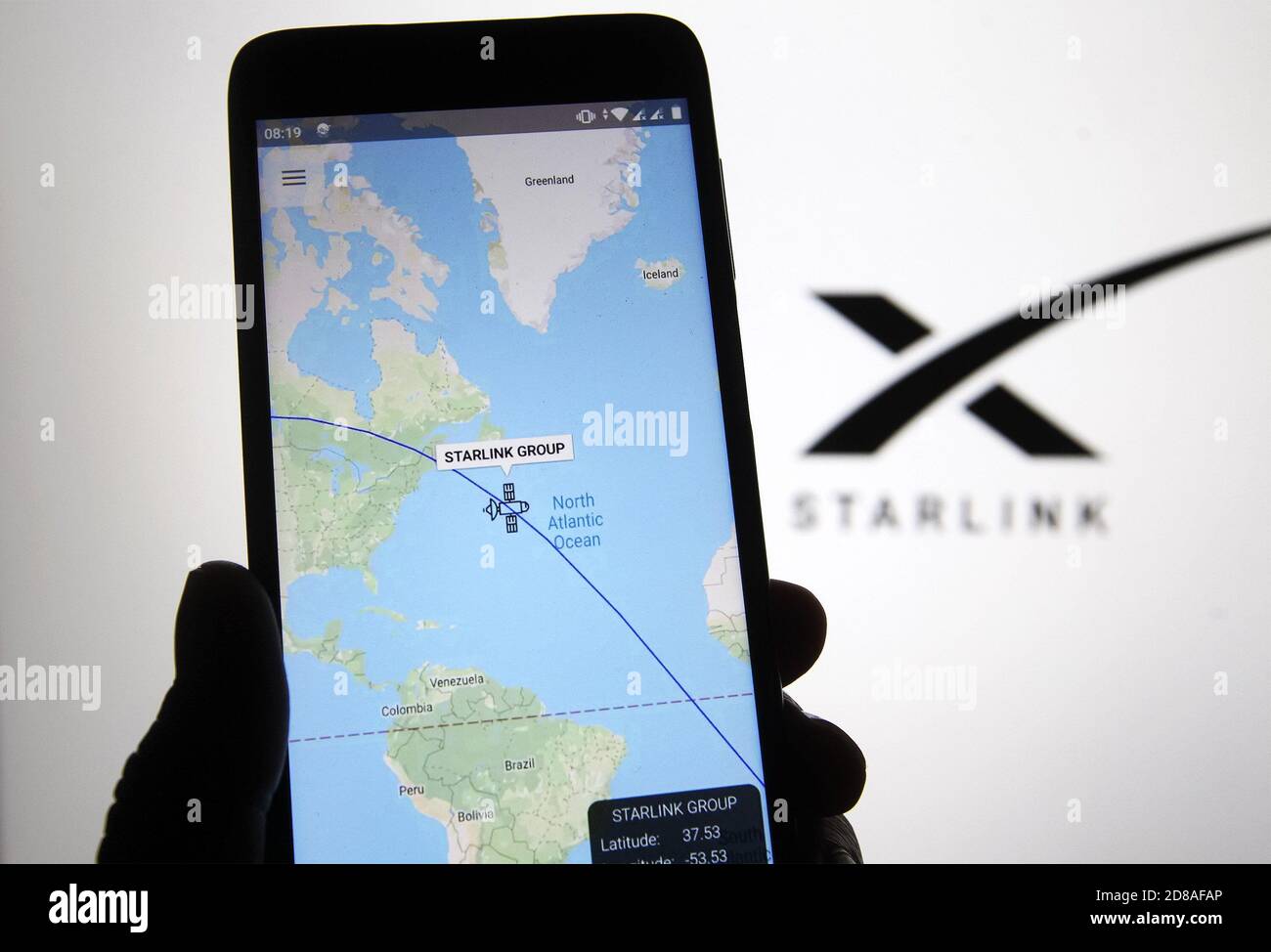 Starlink tracker hi-res stock photography and images - Alamy