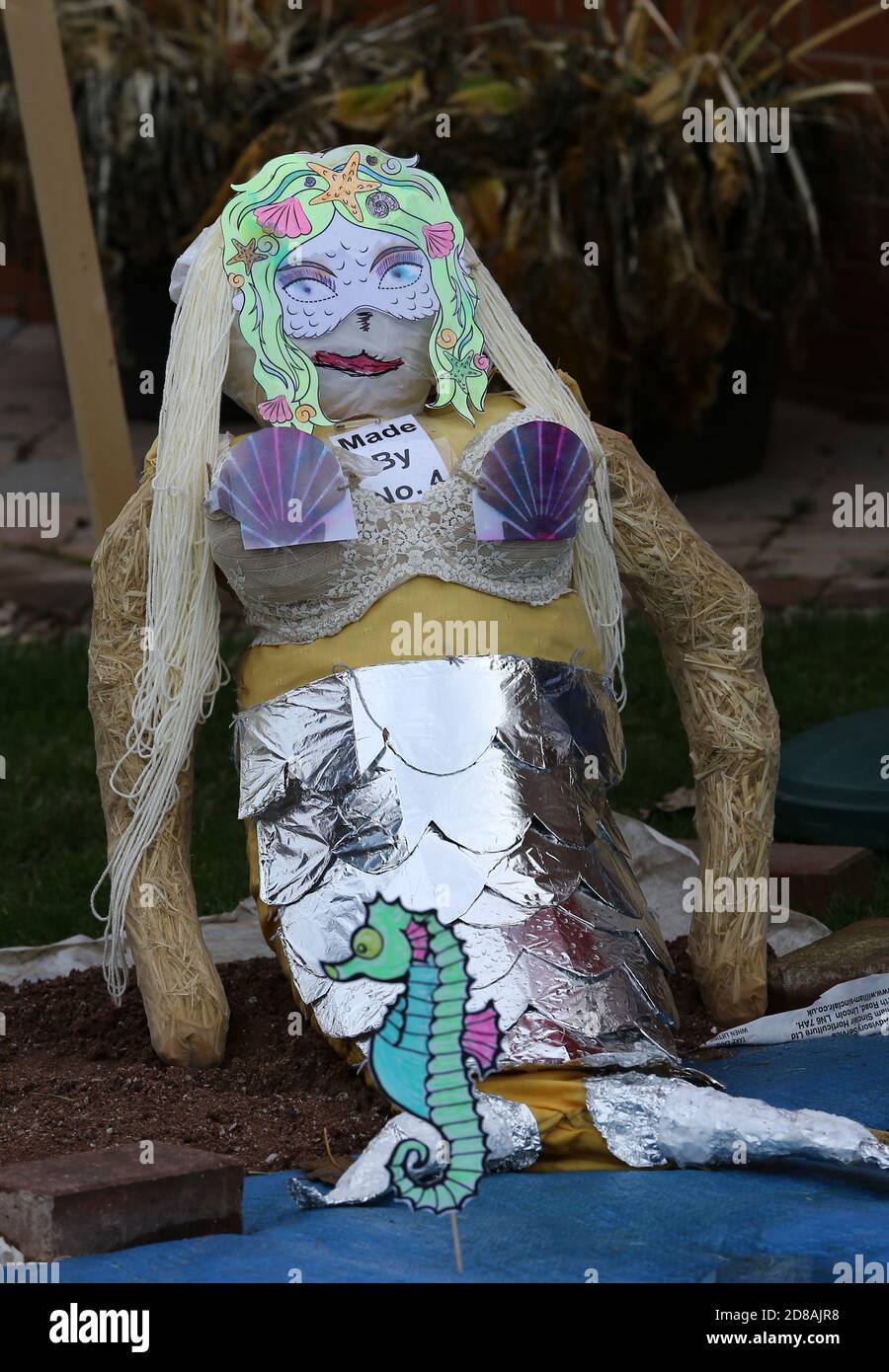 Scarecrow beach hi-res stock photography and images - Alamy