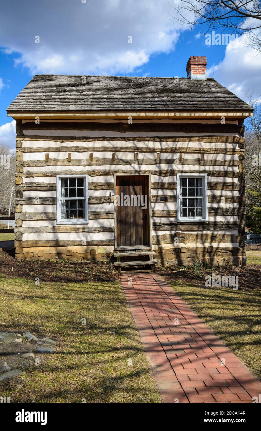 Thomas Isaac Log Cabin Stock Photo - Alamy