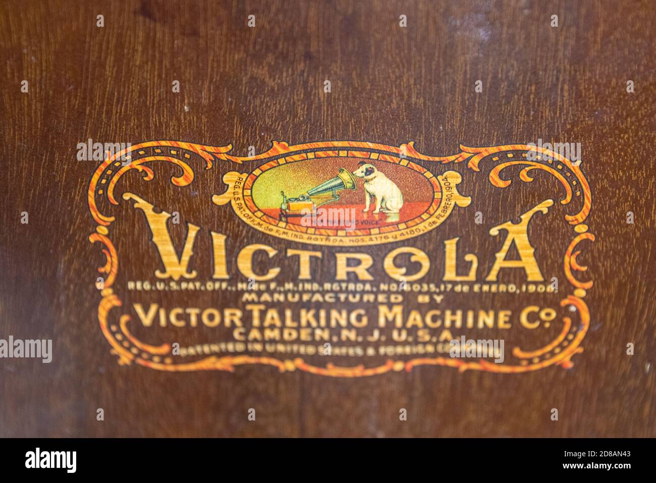Logo sign of Victrola, Casa Consistorial, Holguin, Cuba Stock Photo - Alamy