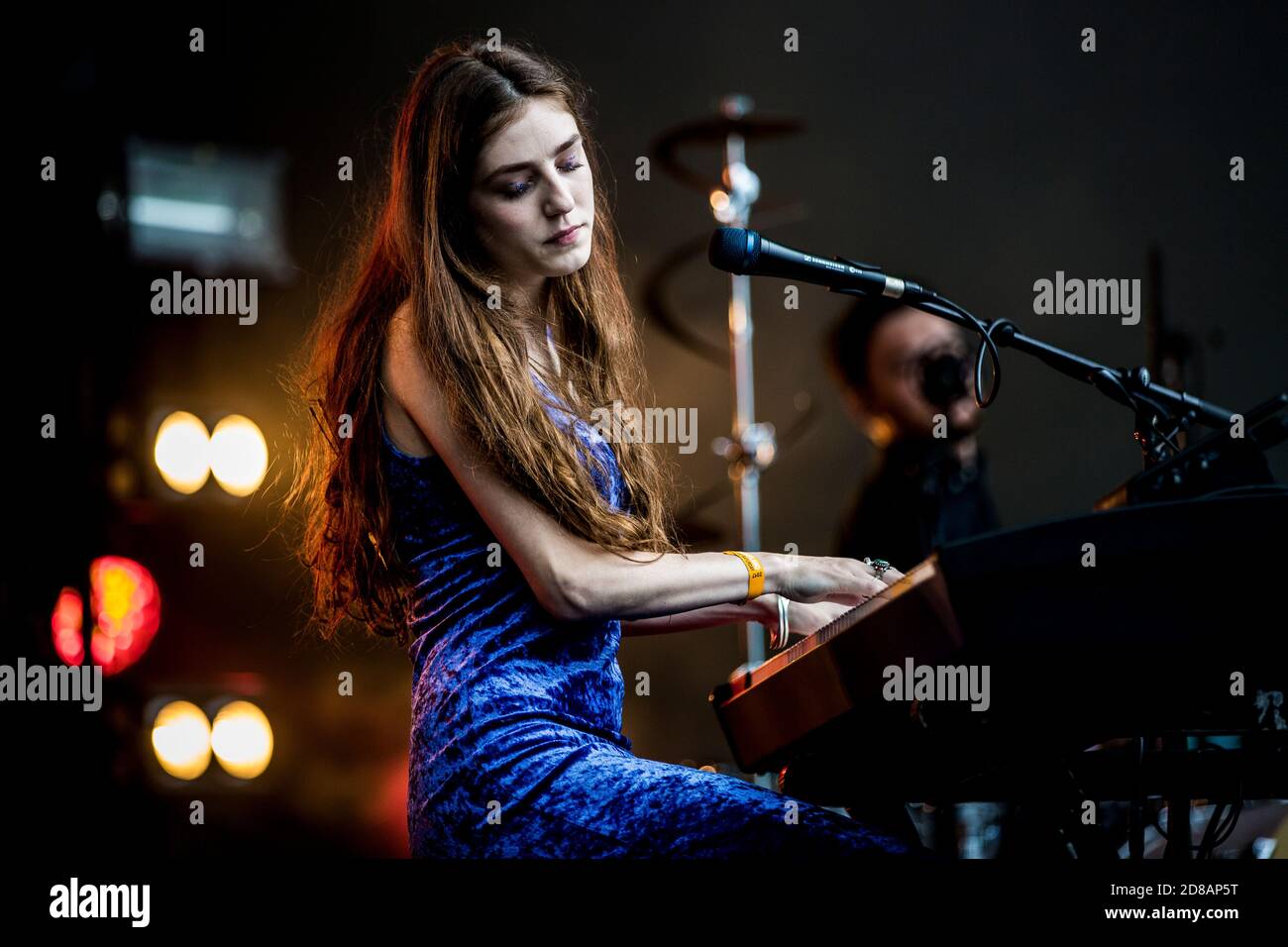 Birdy singer hi-res stock photography and images - Alamy