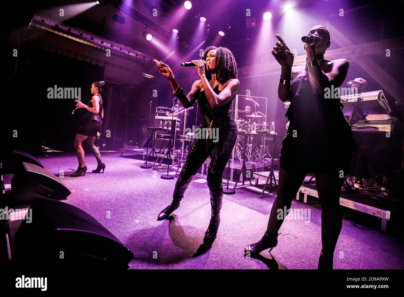 Rhona bennett en vogue hi-res stock photography and images - Alamy