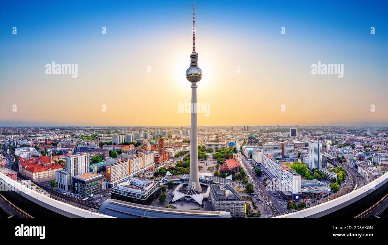 Berlin sunset hi-res stock photography and images - Alamy