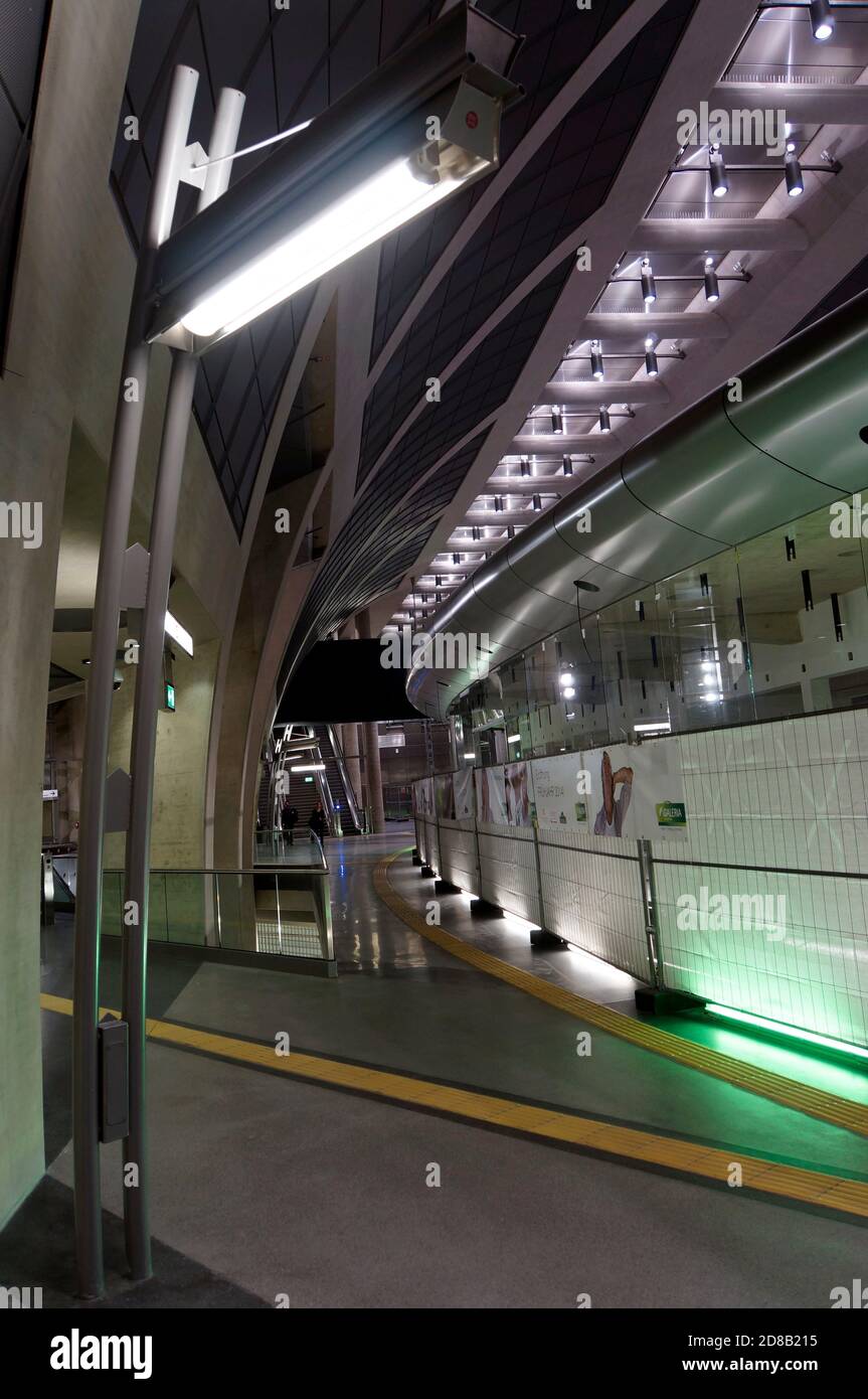 neue U-Bahn-Haltestelle der Stüdstadtbahn am Heumarkt, Köln, Nordrhein ...