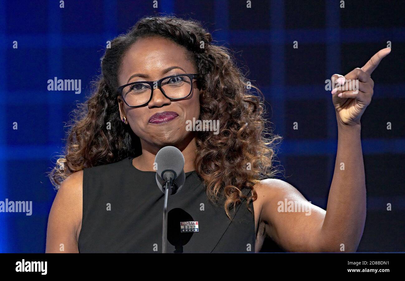 Erika alexander hi-res stock photography and images - Alamy