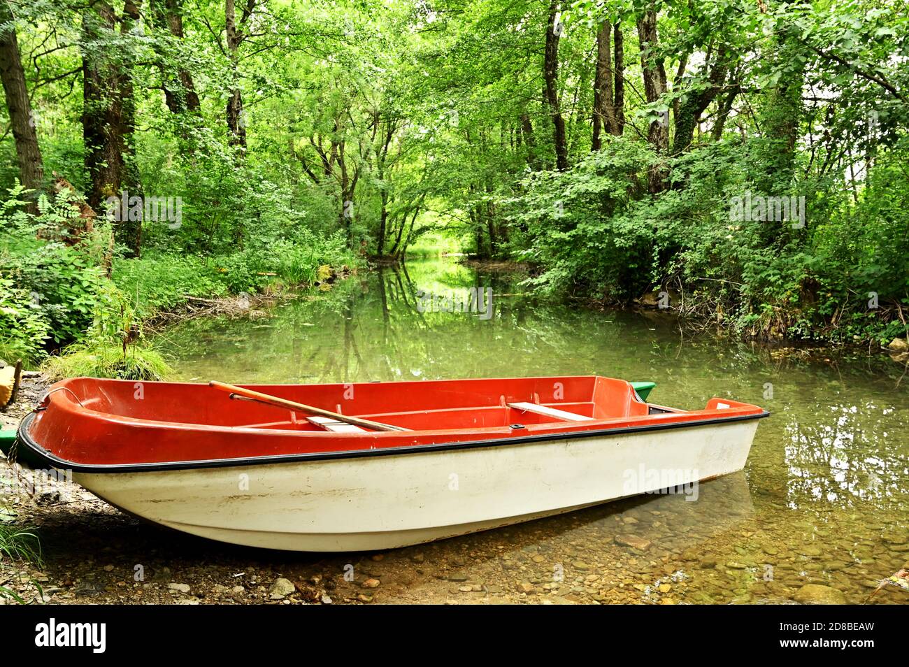 Boat stream abstract hi-res stock photography and images - Alamy
