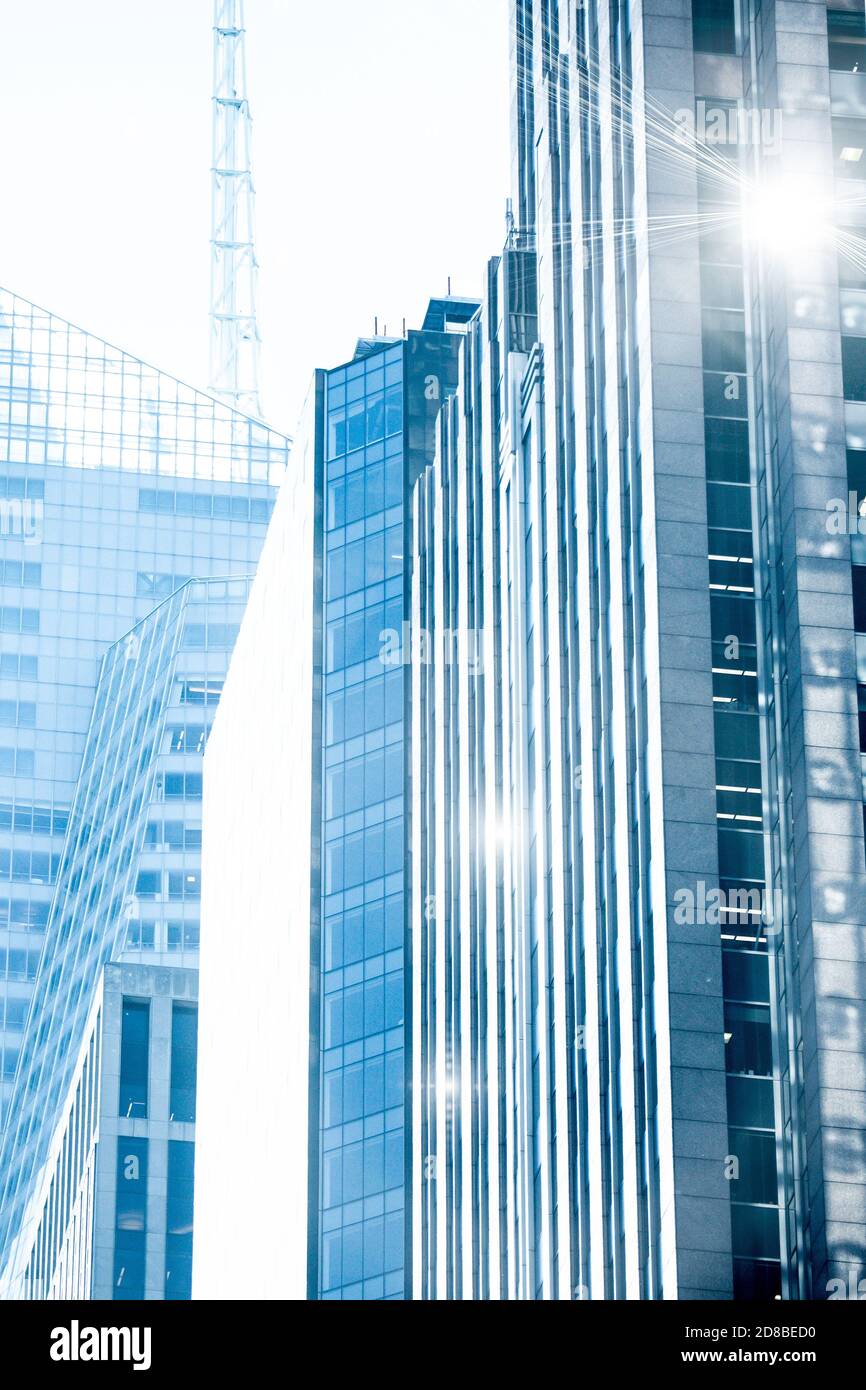 Modern buildings light hi-res stock photography and images - Alamy