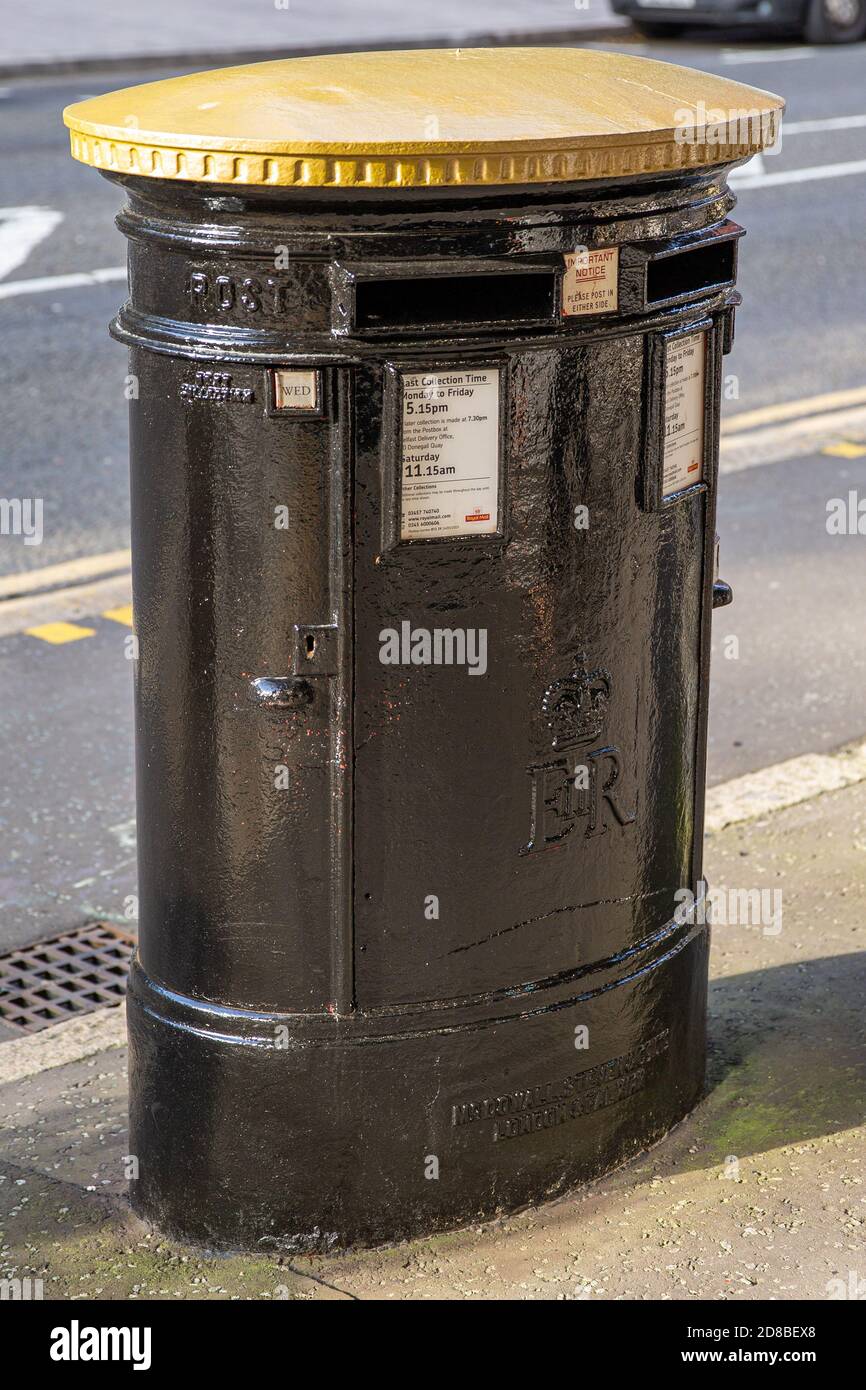 Collection elizabeth er hi-res stock photography and images - Alamy