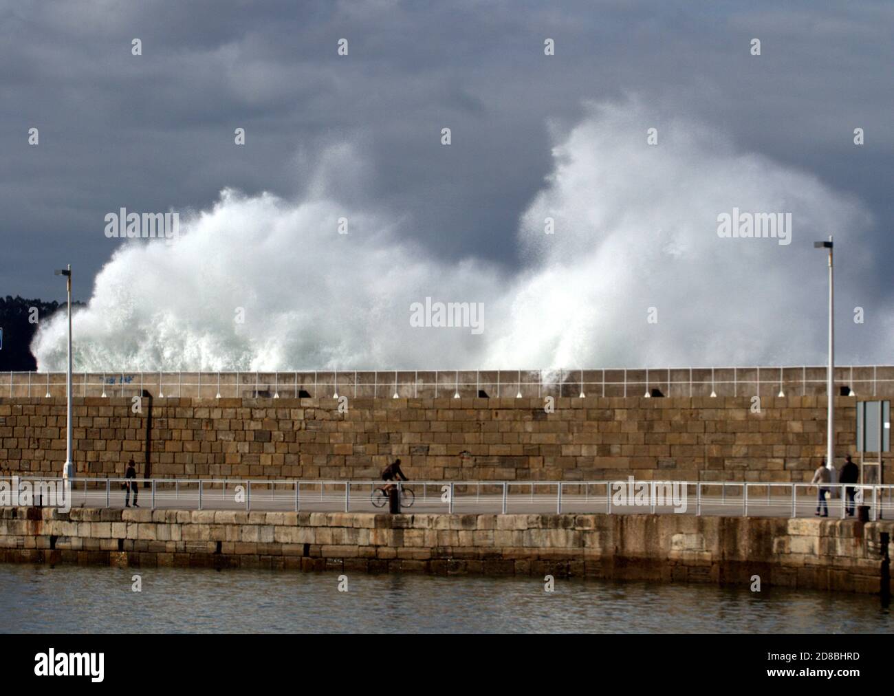 Spain. 28th Oct, 2020. Hurricane Epsilon is already noticeable in ...
