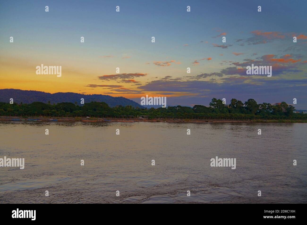 Sop Ruak, Thailand - Mekong River Sunset Stock Photo - Alamy
