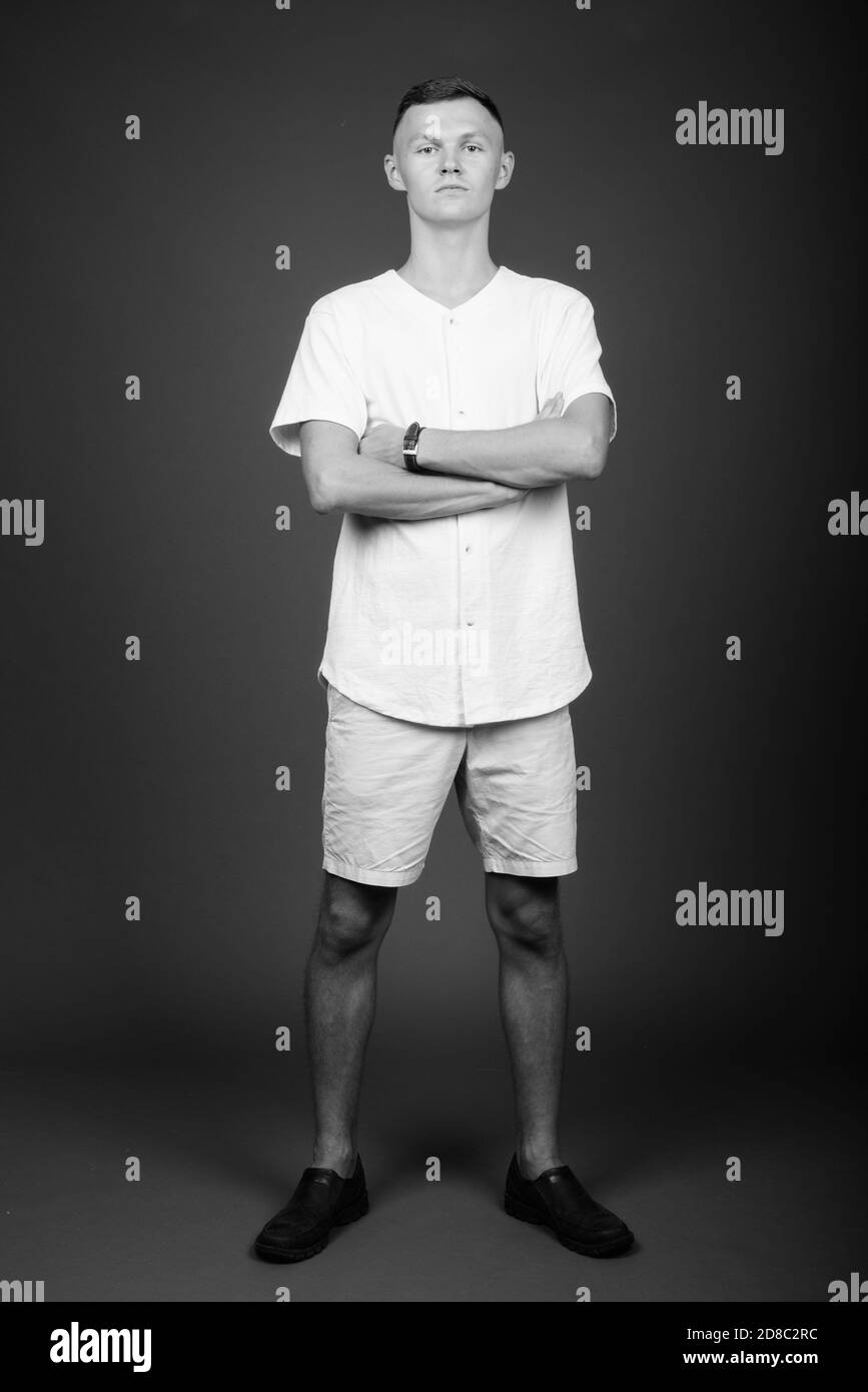 White guy full body hi-res stock photography and images - Alamy