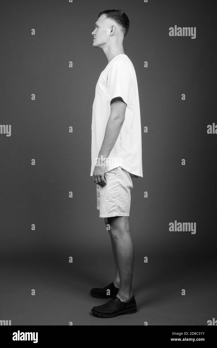 White guy full body hi-res stock photography and images - Alamy